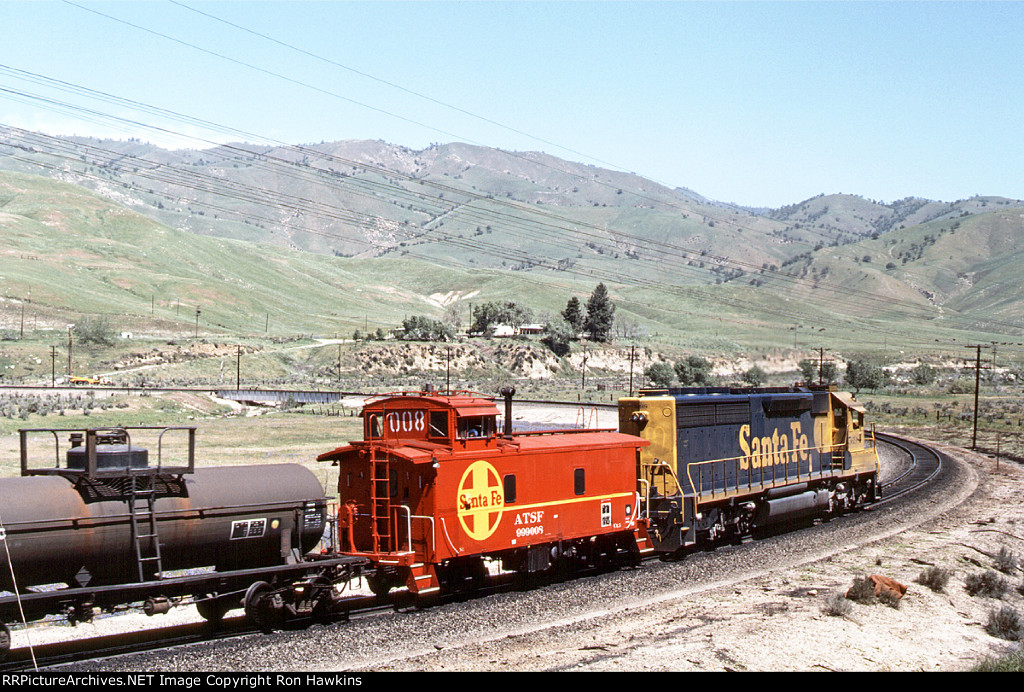 ATSF 5611, ATSF 5698, and ATSF 999008